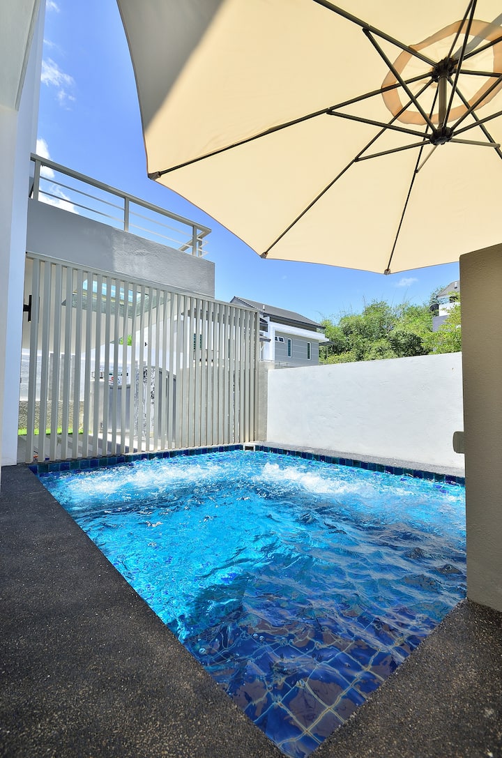 Plumeria Villa @ Teluk Bahang With Private Jacuzzi - Penang