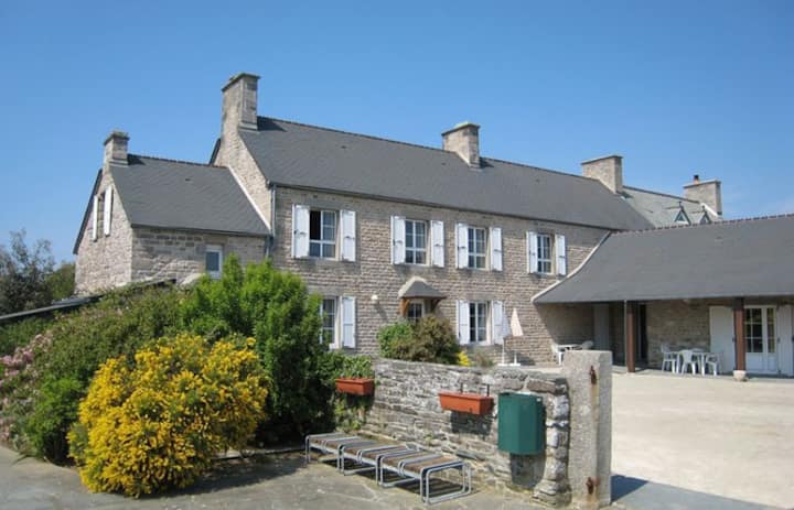 La Damoiserie Aux Pierres Bleues - Cotentin