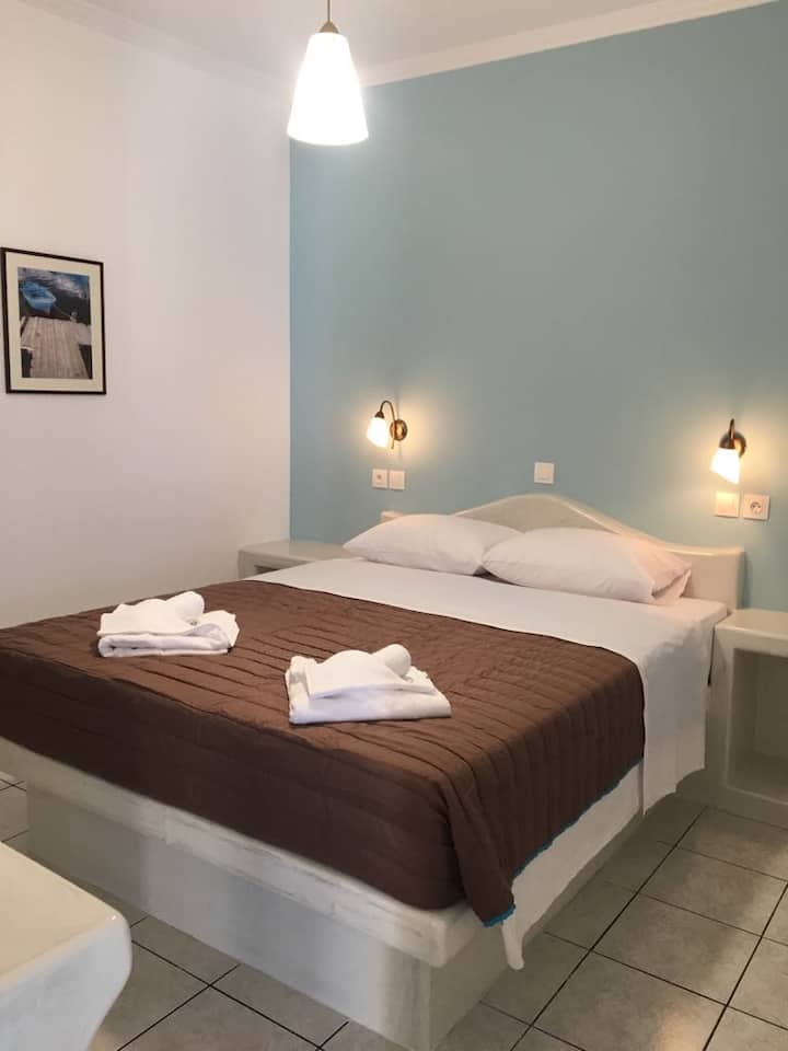 Two Bedroom Apartment - Sail Inn Studios & Apts - Santorini