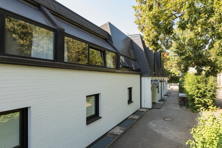Mk | Hotel Eschborn - Einzelzimmer Economy - Eschborn