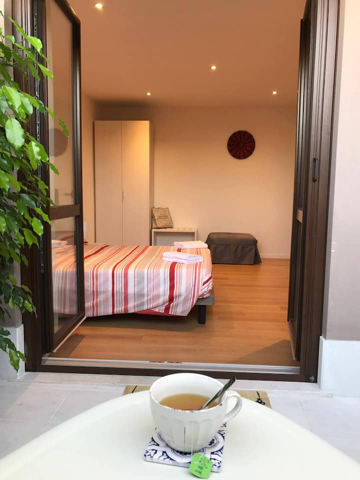 Deluxe Double With Balcony At Four Rooms - Oristano