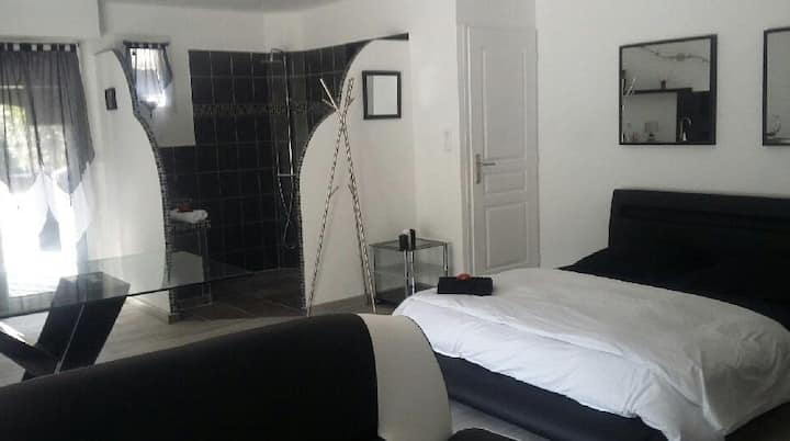 Petit Maison Avec Spa Privatif - Saint-François-Longchamp