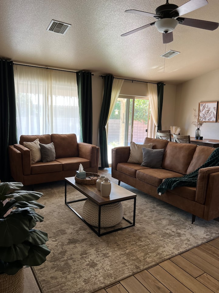 Welcome To Our Cozy Home! Fully Equipped 3br/2ba - Yuma, AZ