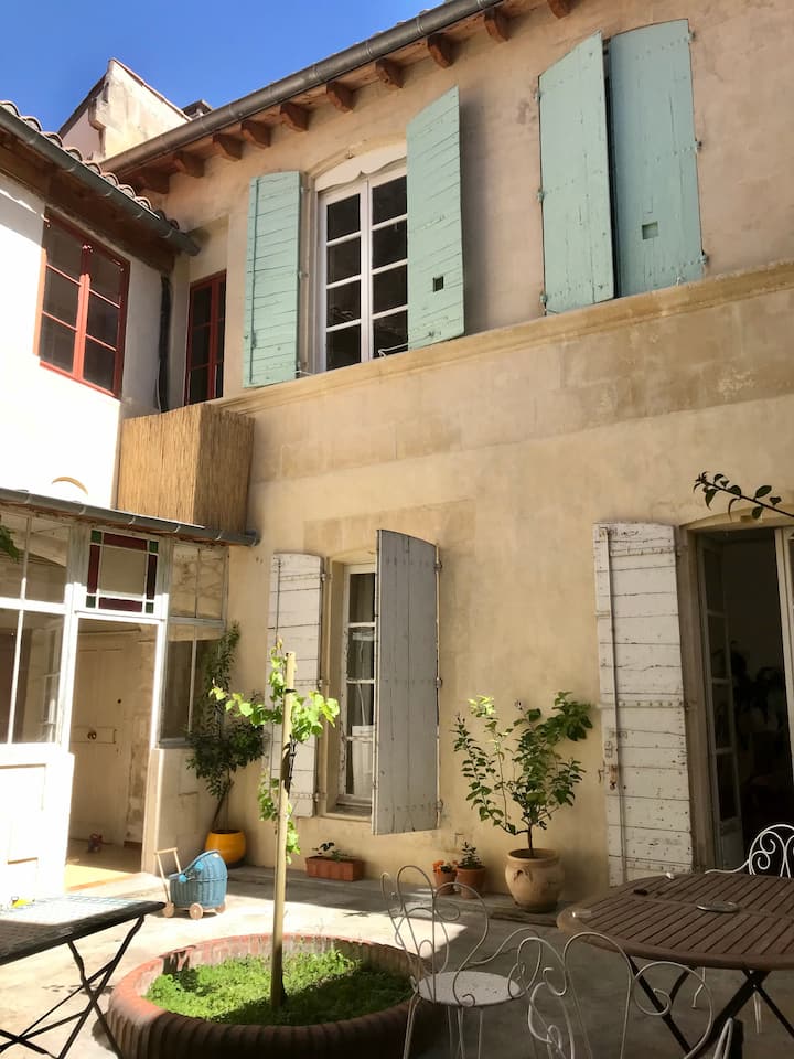 Grande Maison Avec Cour Arles - 亞爾