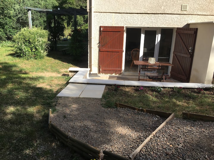 Charmant Studio Avec Jardin Privatif Et Bucolique - Lodève