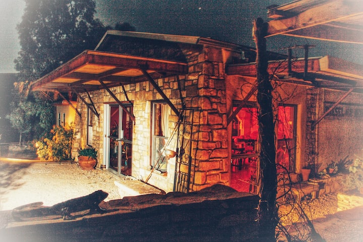 Casa Luna, Desert Retreat - Terlingua, TX