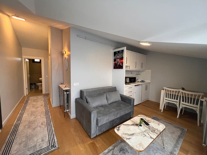 2 Balconies-lift-super Location - Istanbul