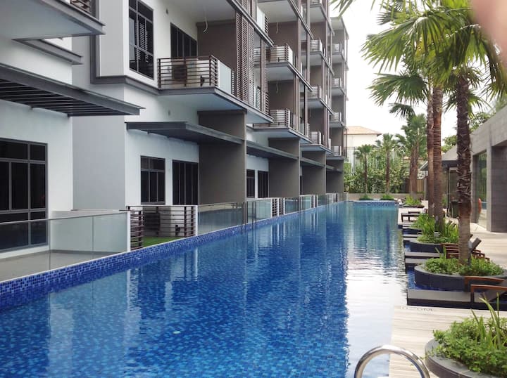 2 Bedroom Fully Furnished Apartment (Flora Drive) - Singapore