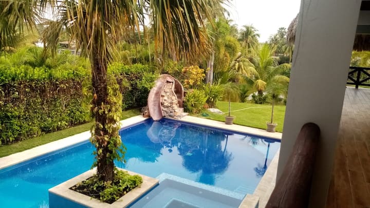 Beautiful 5 Br/16 Guest Beach House!! - Puerto San José