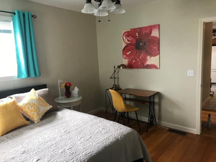 Perfect Getaway, Enjoy The Seasons! - Chelmsford, MA