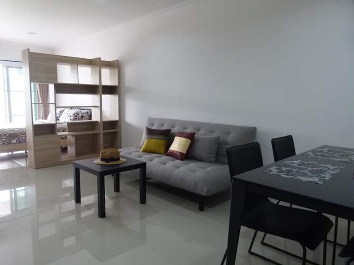 Great View On Top , Big Studio In The City  Center - Hua Hin