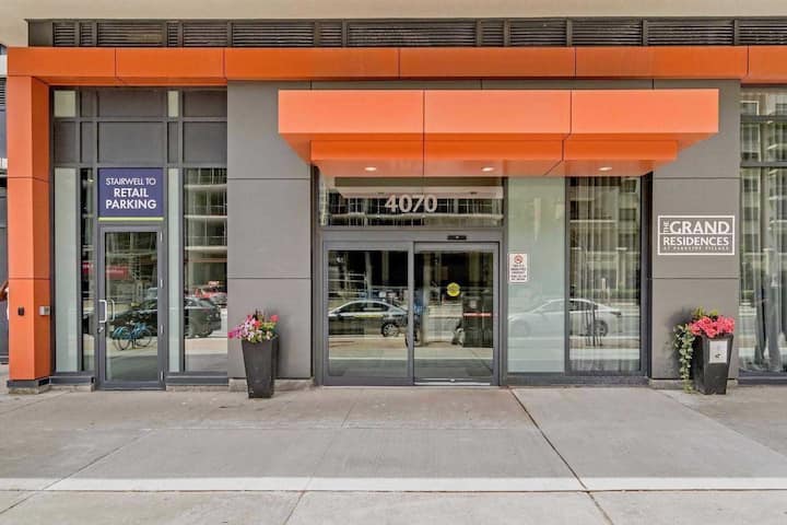 Luxury Fully Furnished Condo - Mississauga