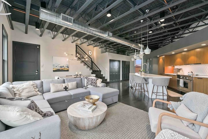 Luxurious Loft Living - Old Town Fort Collins - Fort Collins