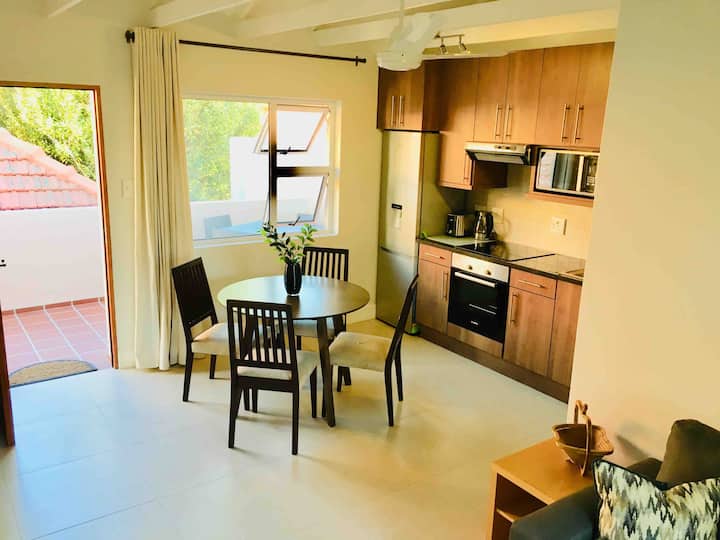 Kilkenny Cottage Parkview. 2 Bedroom - Johannesburg