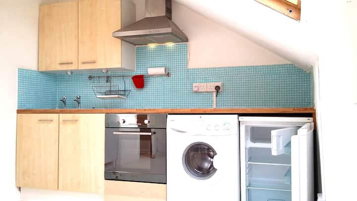 ''Warm City Calm" Private Ensuite & Kitchen - Leeds