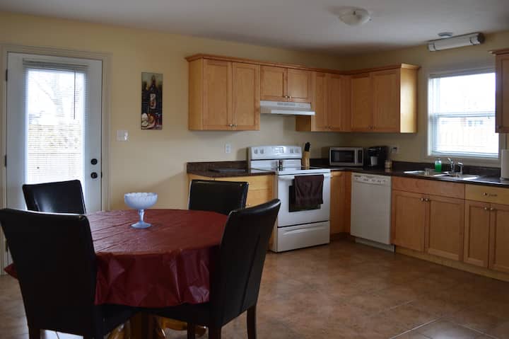 (80-5) Fully Furnished 4 Bedrm Suite With 2 Bathrm - Moncton