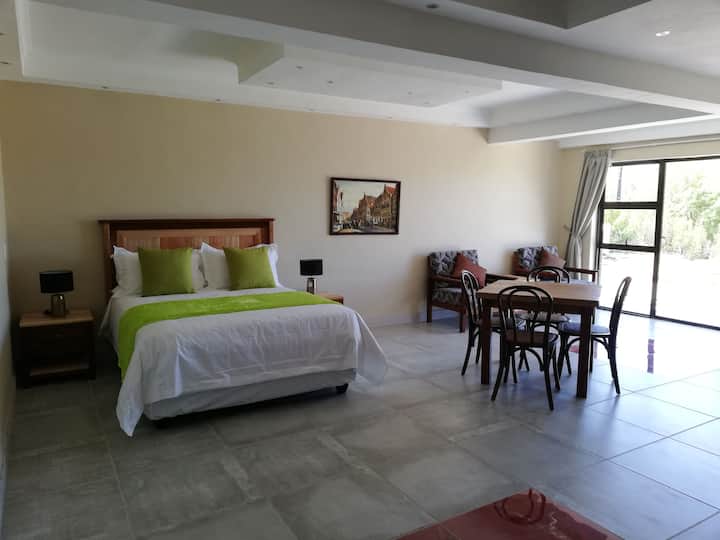 E"privacy,spacious,mountainview Selfcatering+1bdrm - Western Cape