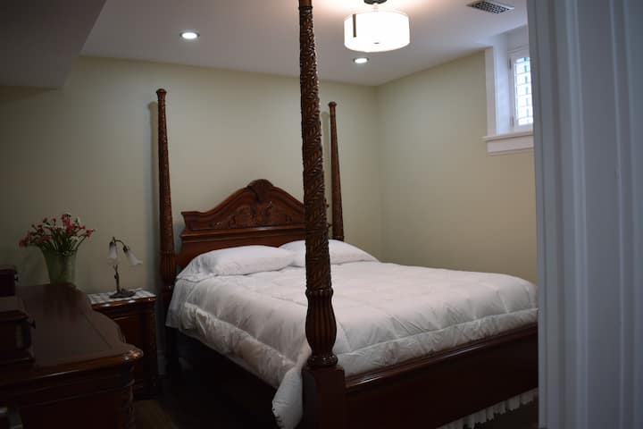 Cozy Newly Renovated Private Basement Apartment - Oshawa