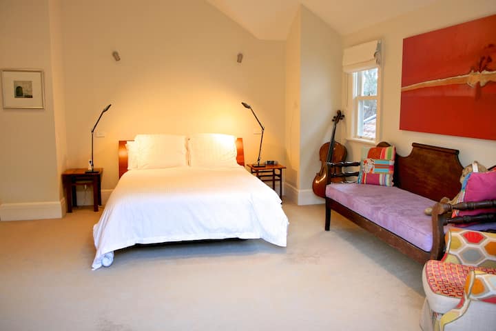 Sydney Harbour Haven - Sunny, Spacious And Modern - North Sydney