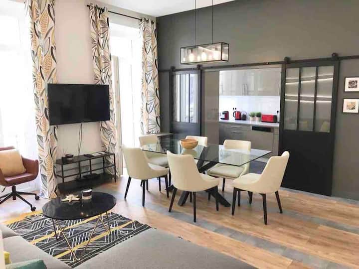 Foncet- Stylish 2 Bedroom With Balcony - Nice