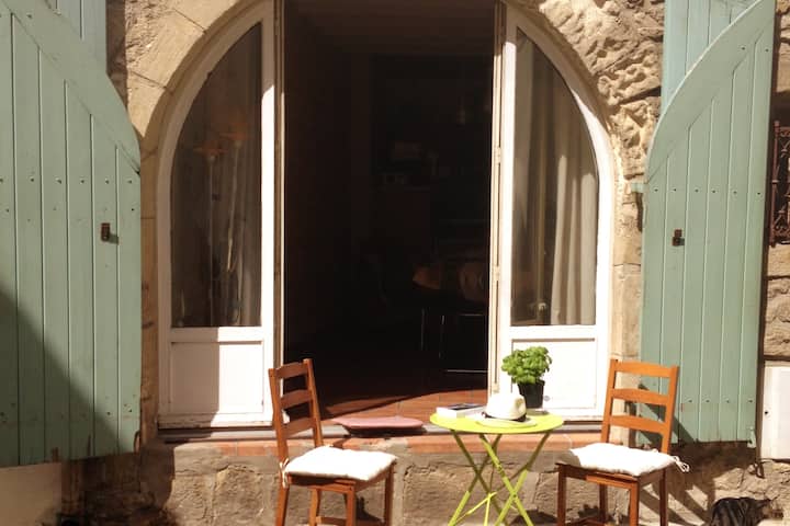 Arles Centre-historoquette Maison De Pierres 100m2 - Arles, France