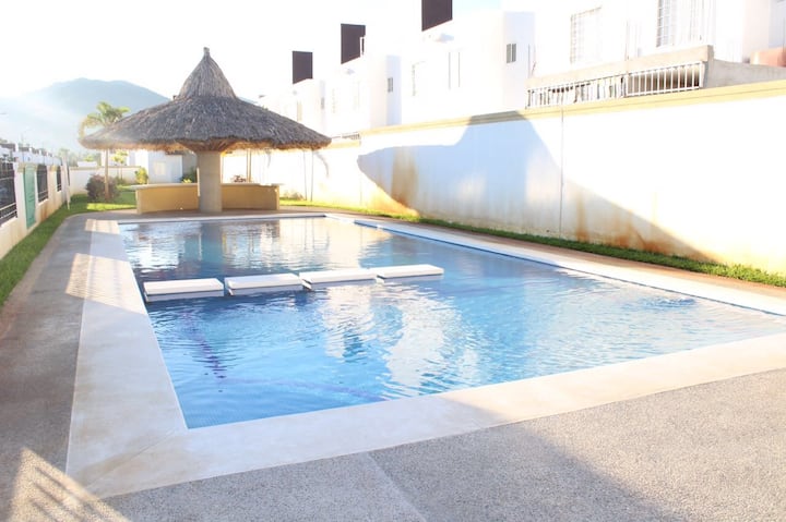 Hermosa Y Segura Villa A Unos Minutos De La Playa. - Acapulco