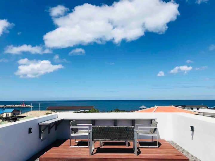 잔디마당과 작은풀장 그리고 제주바다와 한라산뷰 - Ciudad de Jeju