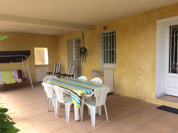 Rez De Jardin Vue Mer, Calme Et Agréable. - Plage de l'Almanarre