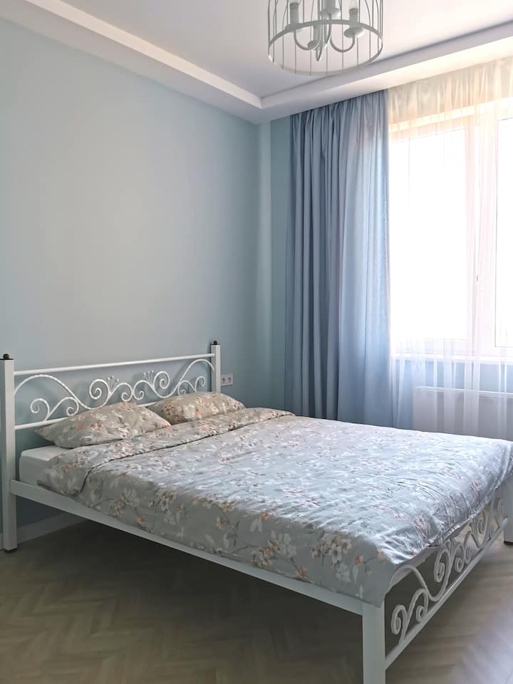 2b Apartment With View - Ucrania