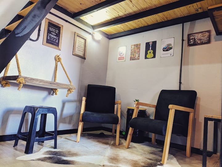 🖤 Mini Loft Industrial | Wi-fi | Ar | Smartv.... - Nova Petrópolis