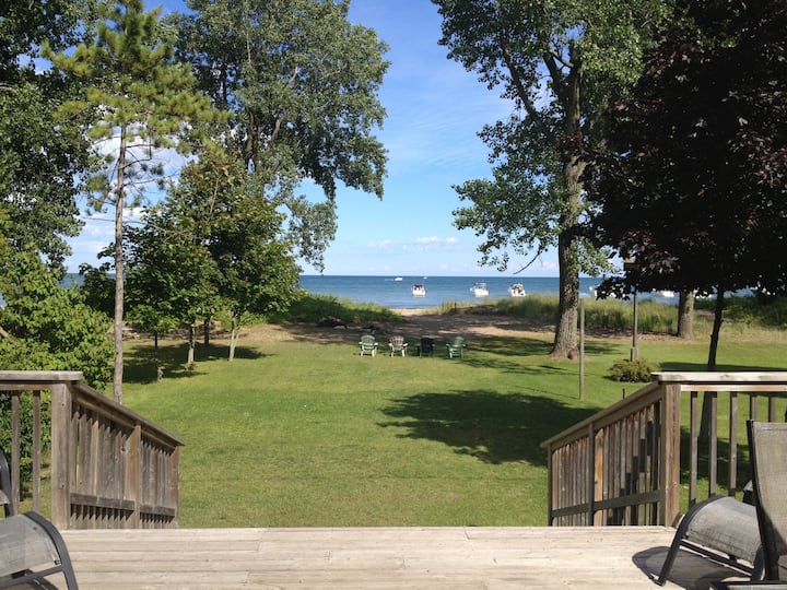 Beach Front Cottage - Turkey Point - Port Dover