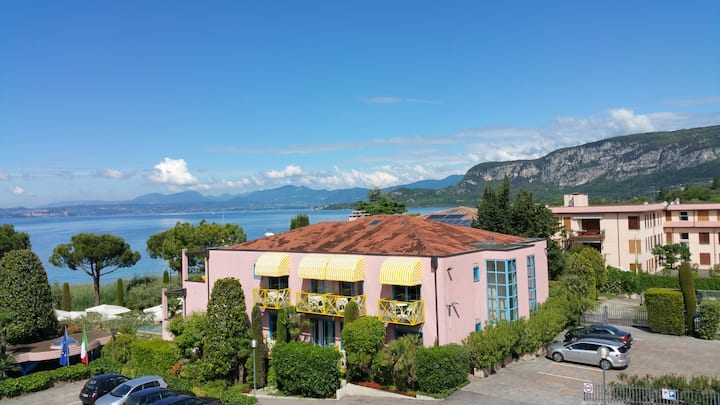 3-zi.-ferienwohnung Mit Seeblick & Privatem Strand - Garda