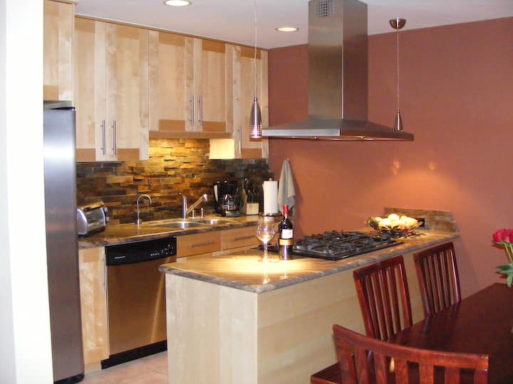 Beautiful Updated Condo In Sandstone Villas - Palm Springs, CA