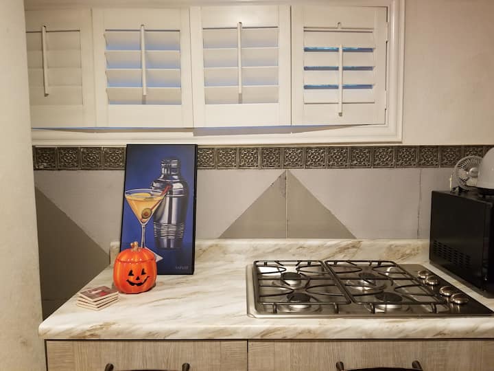 Private Cute Cottage Villa Studio - Anaheim