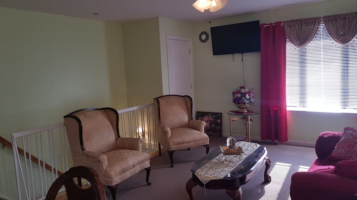 Sunflower Room - Queens, NY