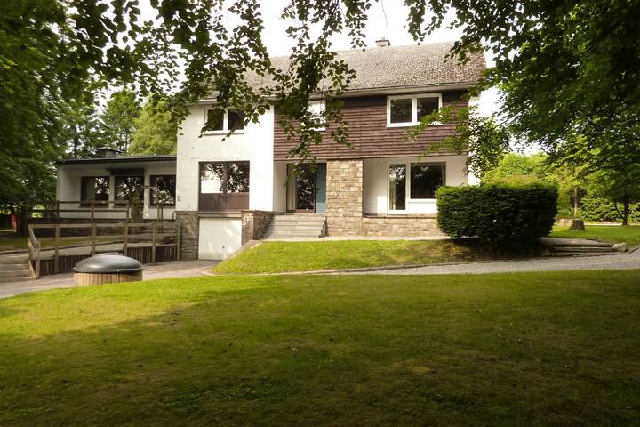 Maison De Vacances De Luxe Avec Sauna Proche Forêt à Ovifat - Malmedy