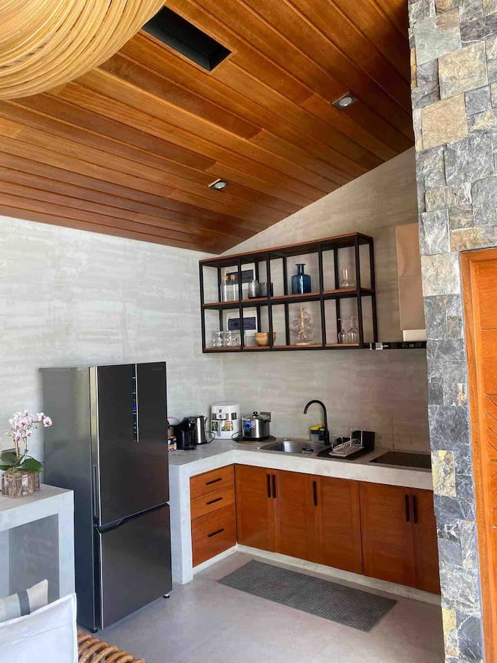 10 Handpicked Airbnb Vacation Rentals Near Cardona, Philippines ...