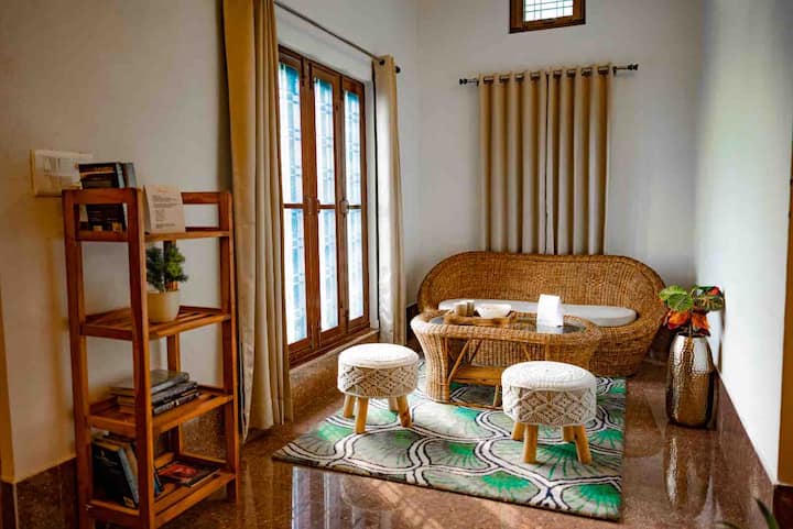 Adviga By The Staycationer - ムスーリー