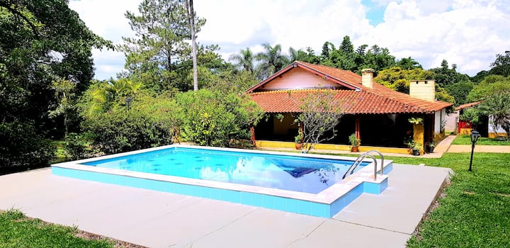 Chácara Urbana Com Piscina, Churrasqueira E Wi-fi - São Carlos