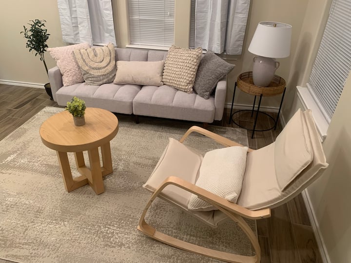 Modern Pet Friendly Space With Private Terrace! - Edinburg, TX