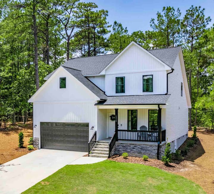 5 Br New Build! 5min To Golf & Village + Game Room - Pinehurst, NC