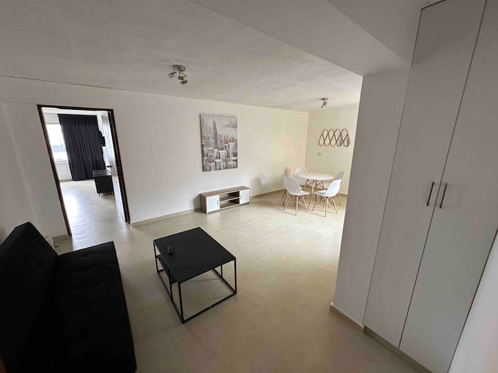 Excelente Ubicación Y Espacioso Departamento - Lima