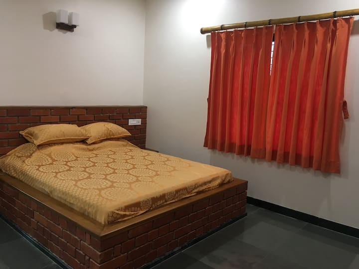 Varanasi Holiday Rentals & Homes - Uttar Pradesh, India | Airbnb