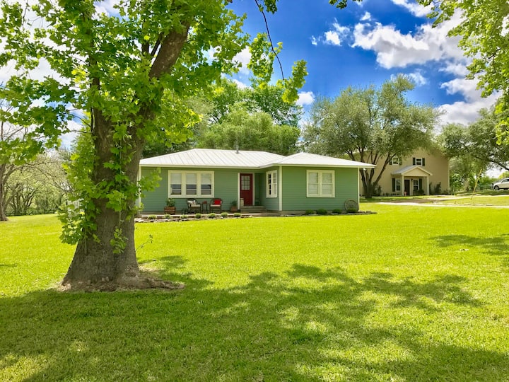 The Guest House At Dry Creek Ranch - New Ulm, TX