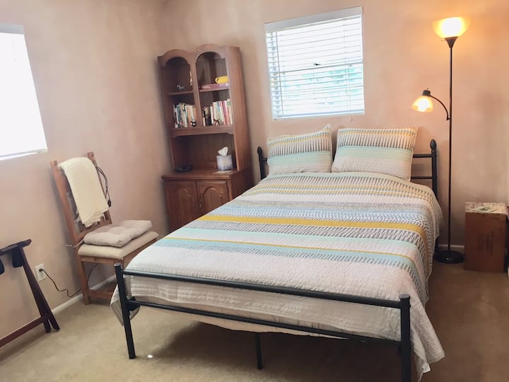 Private Room/bath In Rural Neighborhood. - Carlsbad, NM