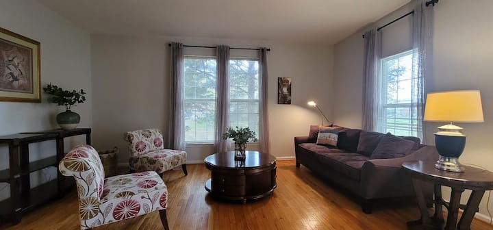Spacious 1 Bed House, Close To Downtown Frederick - フレデリック, MD