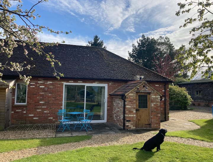 The Country Escape - Where The Doves Fly - Devizes