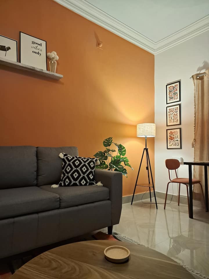 Janhvi's Homestay | Boho Theme 1bhk | Near Airport - Chennai