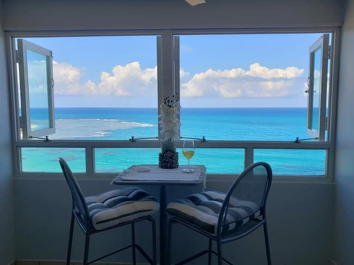 Breezy Beachfront Apt With Beautiful Ocean Views! - Luquillo