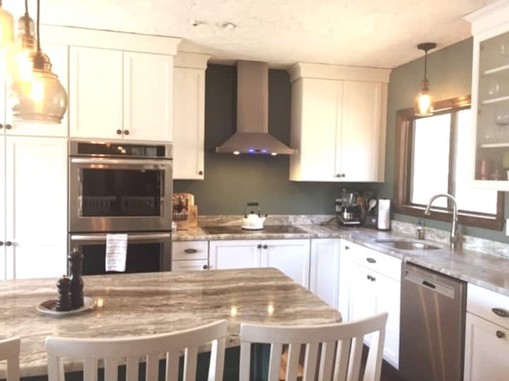 Peaceful Waterfront Home With Dock/ Hot Tub - Falmouth, MA